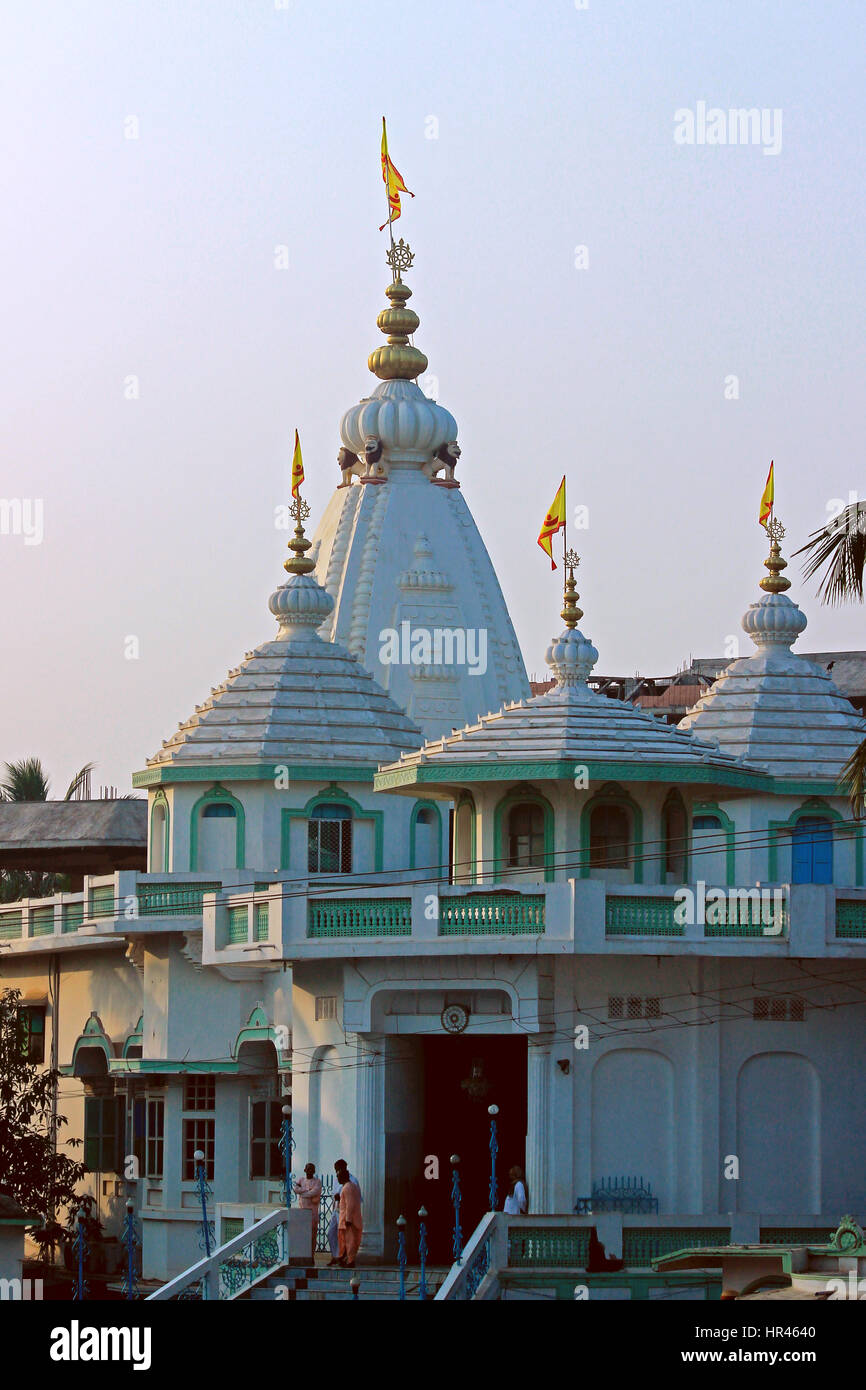 Beautiful iskon temple hi-res stock photography and images - Alamy