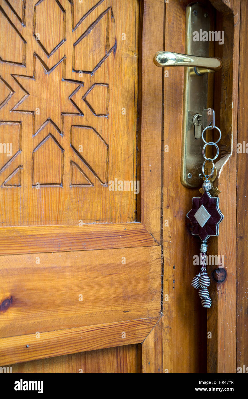 Door geometric hi-res stock photography and images - Alamy