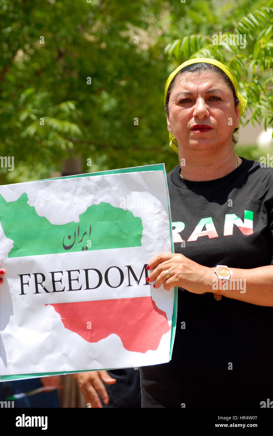Woman protesting against the illegal election results in Tehran ...