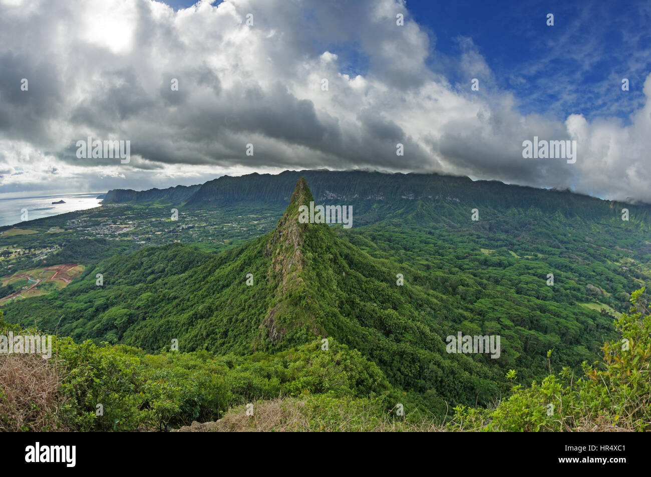 Olomana hi-res stock photography and images - Alamy