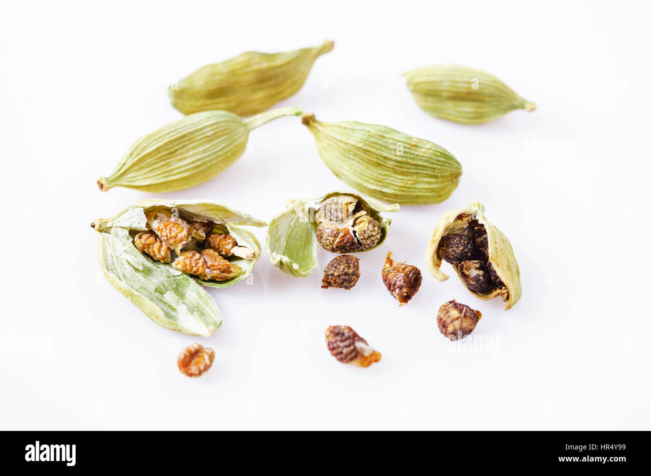 Cardamon grains hi-res stock photography and images - Alamy