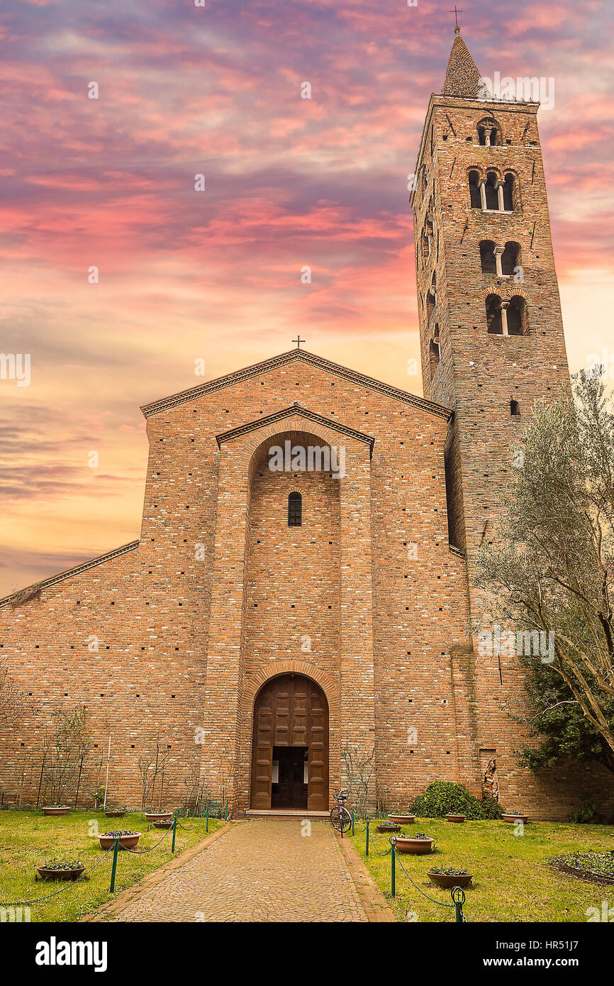 Church in ravenna hi-res stock photography and images - Alamy