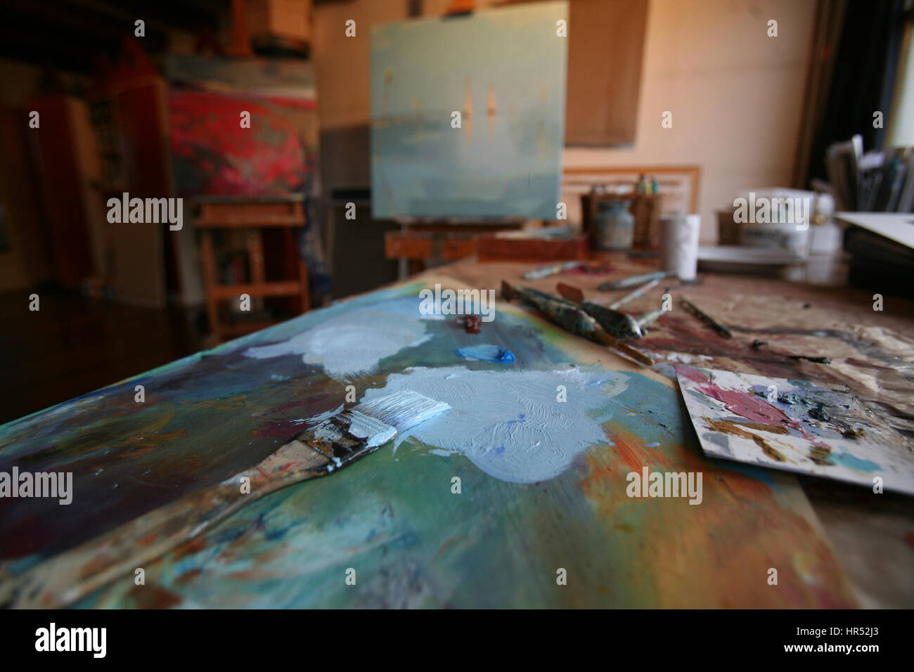art painter at work Stock Photo - Alamy