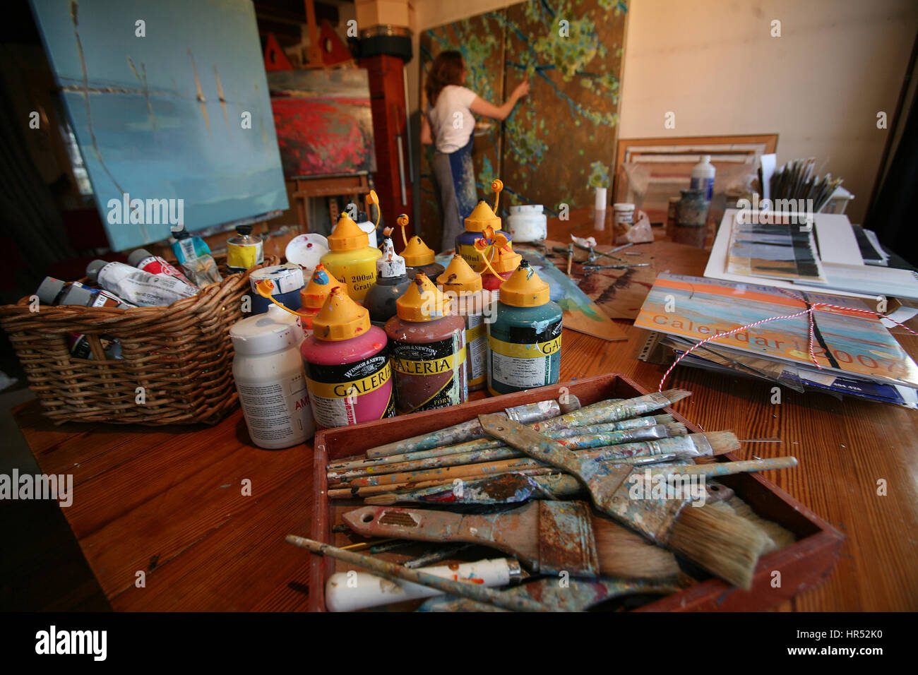 art painter at work Stock Photo - Alamy