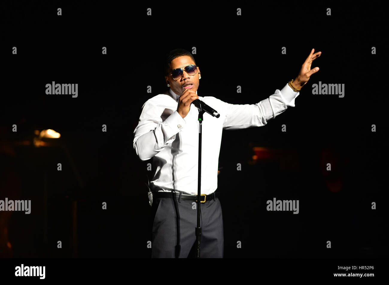 Nelly performs a Night of Symphonic Hip-Hop accompany with the Symphony ...