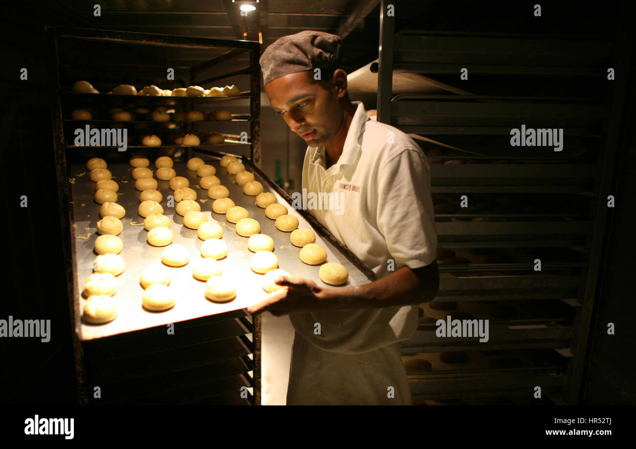 baker at work Stock Photo - Alamy
