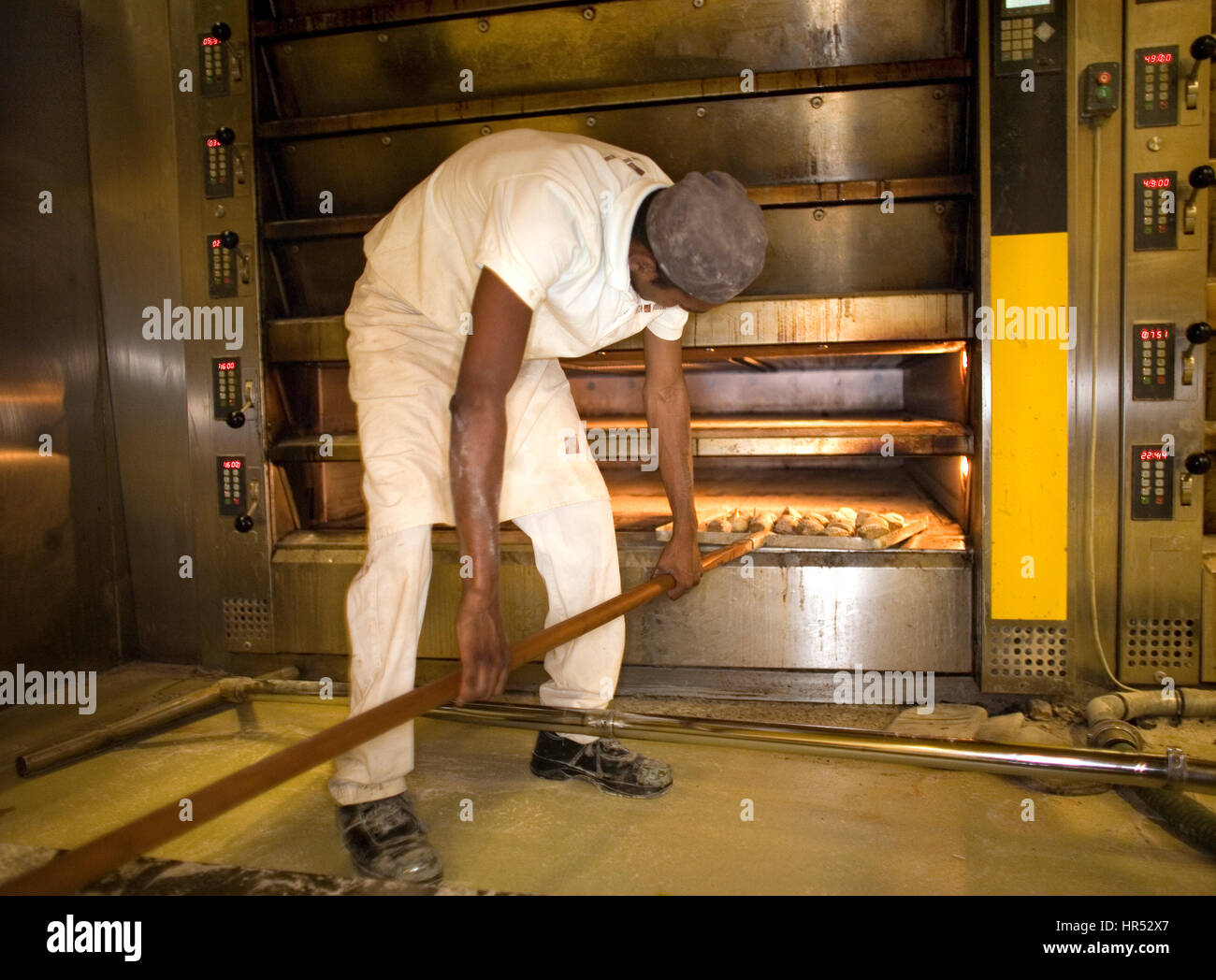 baker at work Stock Photo - Alamy