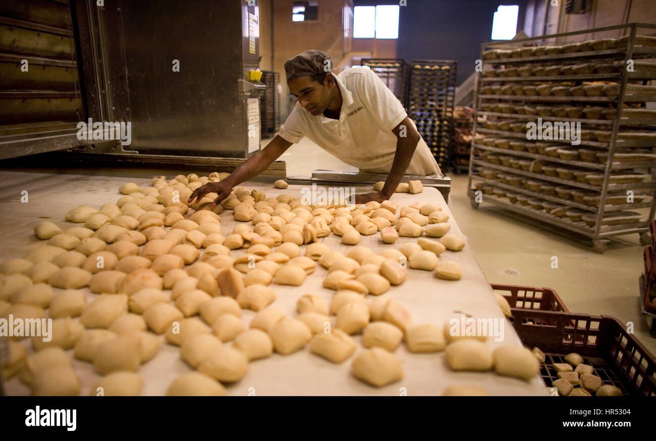 baker at work Stock Photo - Alamy