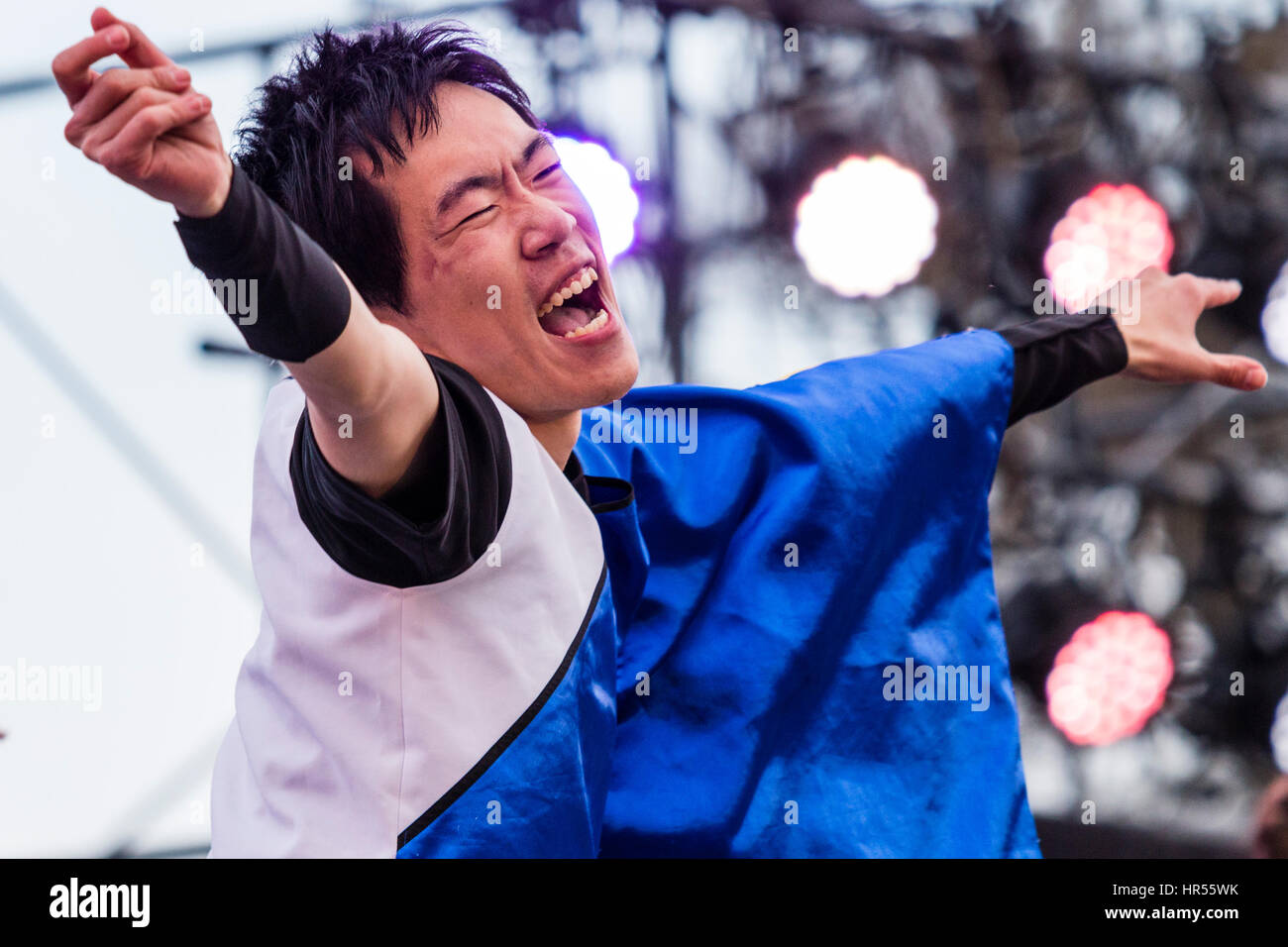 Man shouting side view hi-res stock photography and images - Alamy