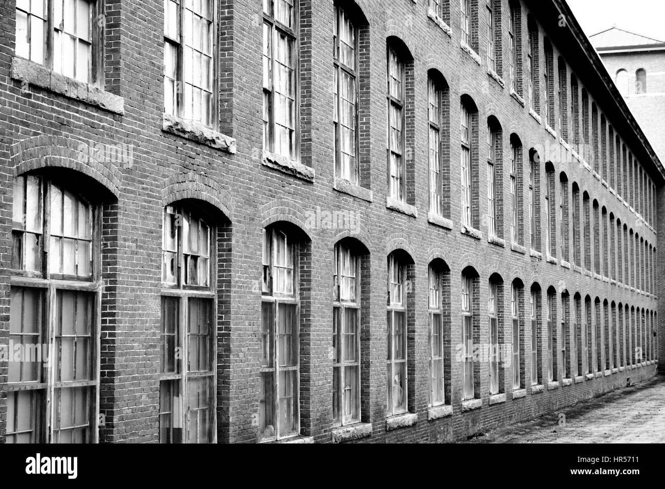 Run down mill hi-res stock photography and images - Alamy