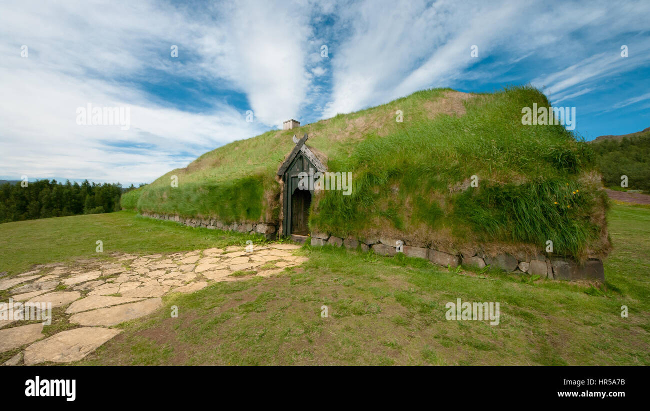 Viking longhouse hi-res stock photography and images - Alamy