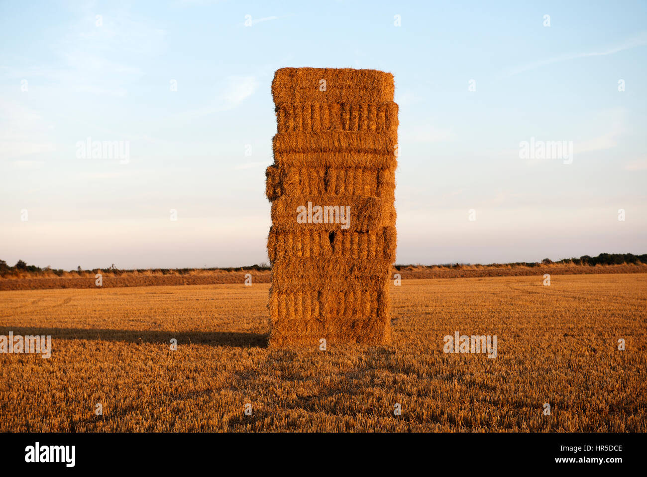 Large straw bales stacked hi-res stock photography and images - Alamy