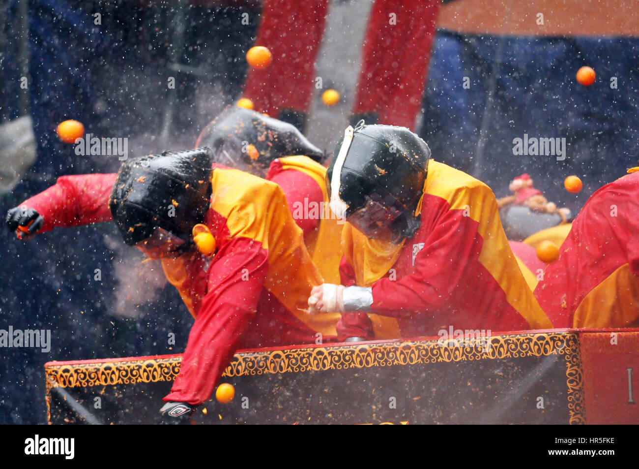 Ivrea Carnival, moments from the Organes Battle Stock Photo - Alamy