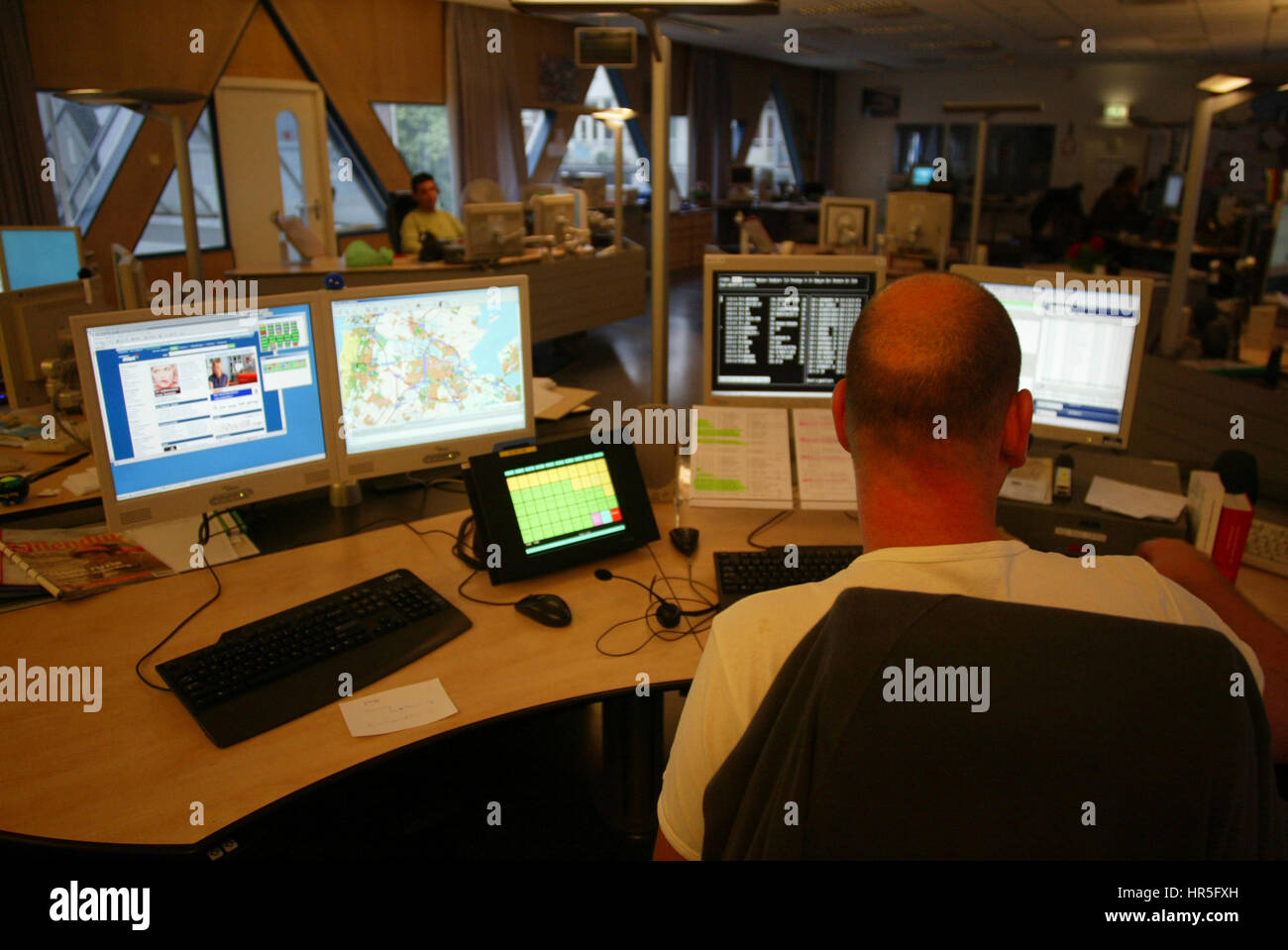 Operator ambulance hi-res stock photography and images - Alamy