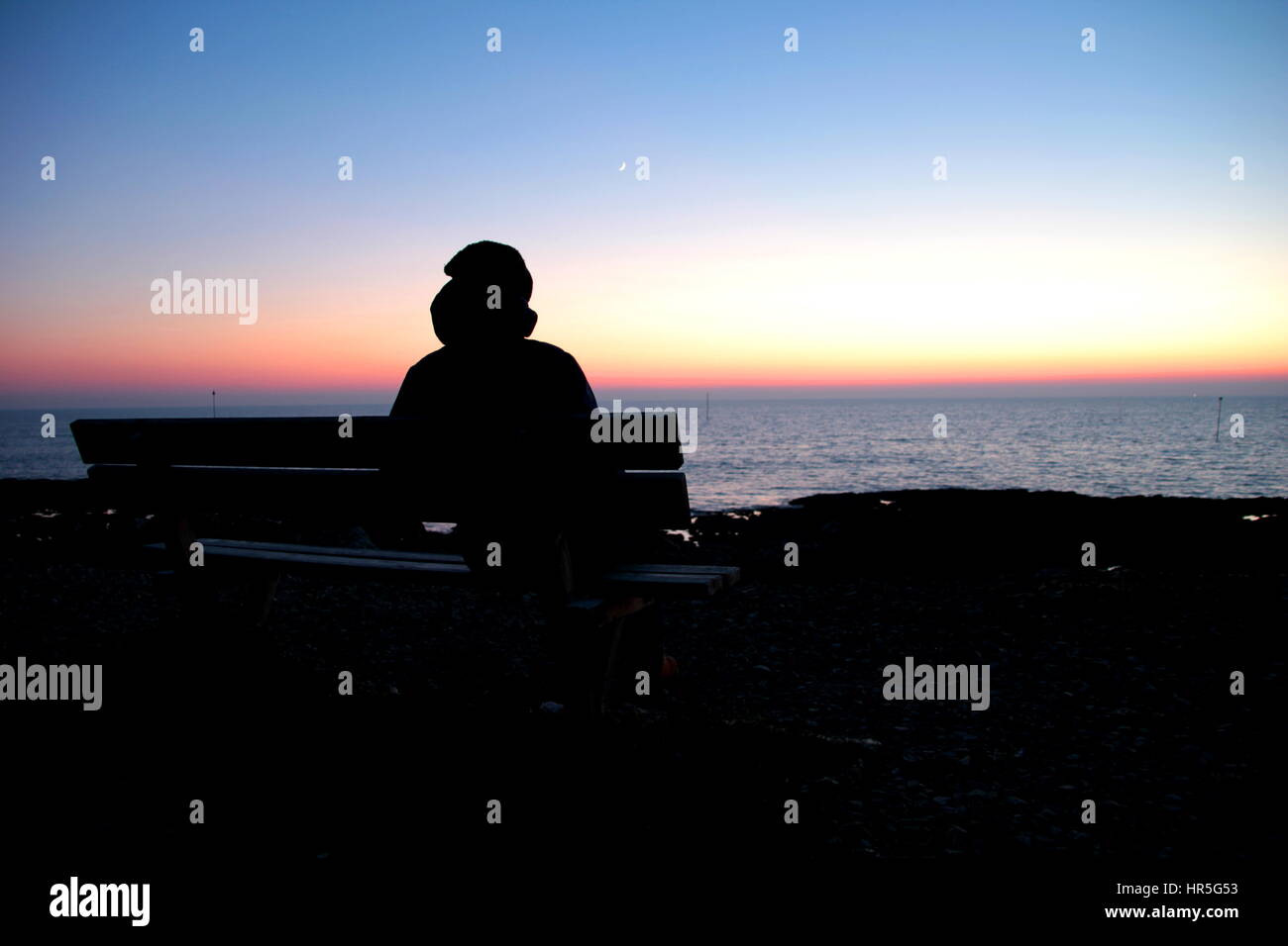 Bench sunrise sun nature landscape hi-res stock photography and images ...