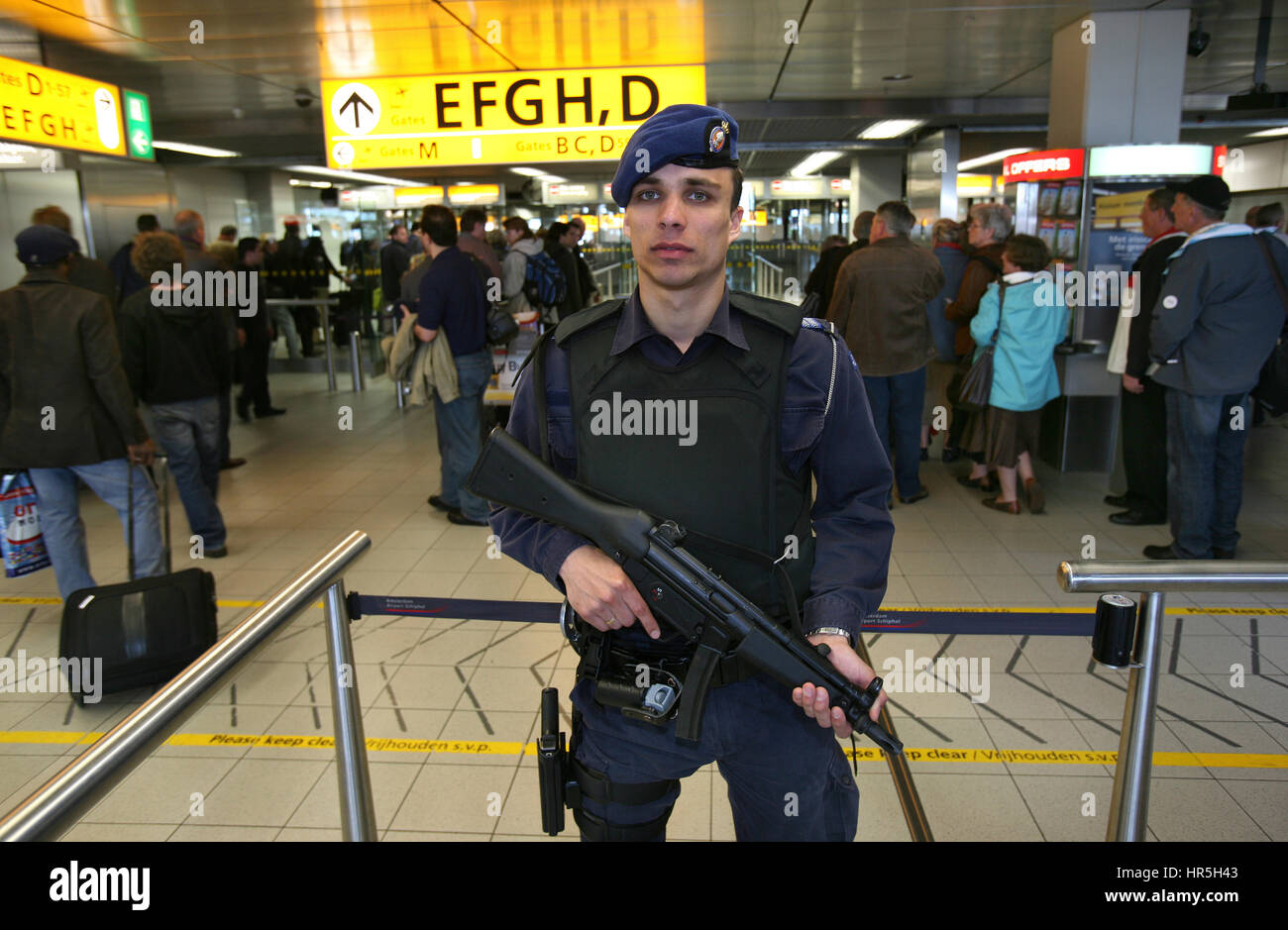 dutch gendarmerie at schiphol Stock Photo - Alamy