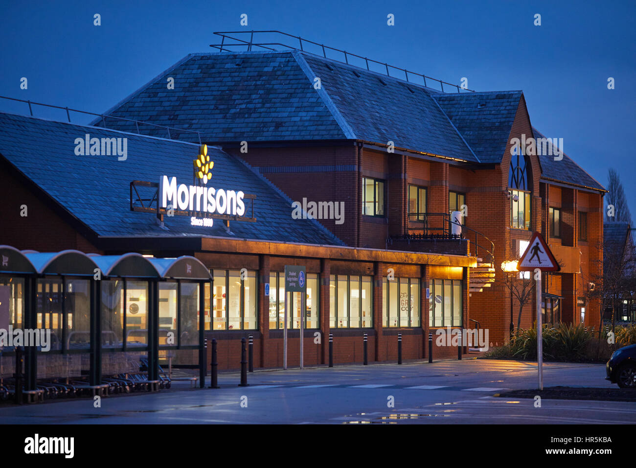Blue sky at Historical Landmark Preston Marina Lighthouse at Edward ...