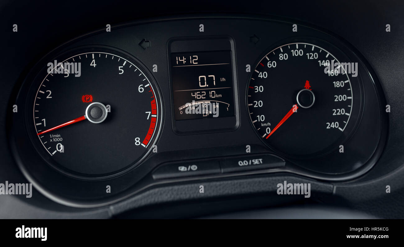 Dashboard digital hi-res stock photography and images - Alamy