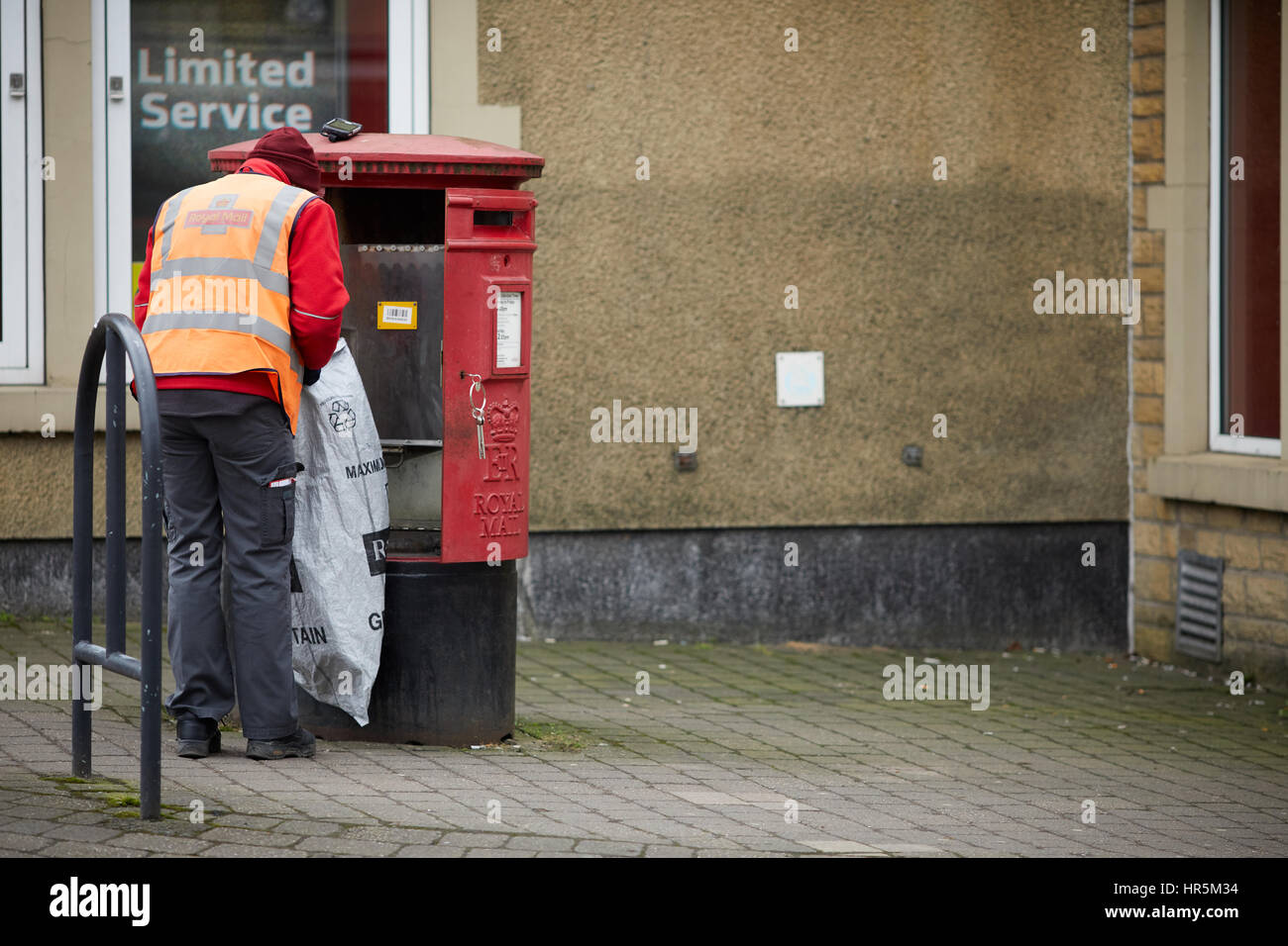 Postman uniform hi-res stock photography and images - Alamy