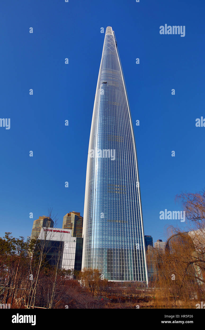 Lotte World Tower skyscraper in Jamsil, Seoul, Korea Stock Photo - Alamy