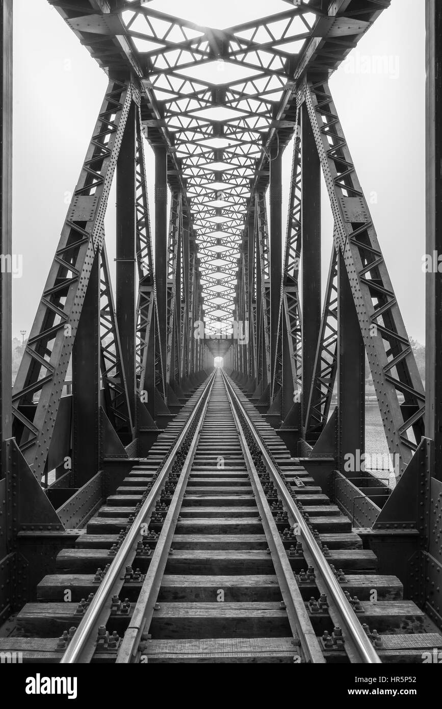 Railway metal bridge perspective view hi-res stock photography and ...