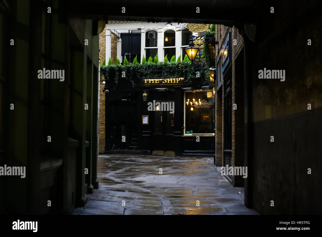 The ship pub london hi-res stock photography and images - Alamy