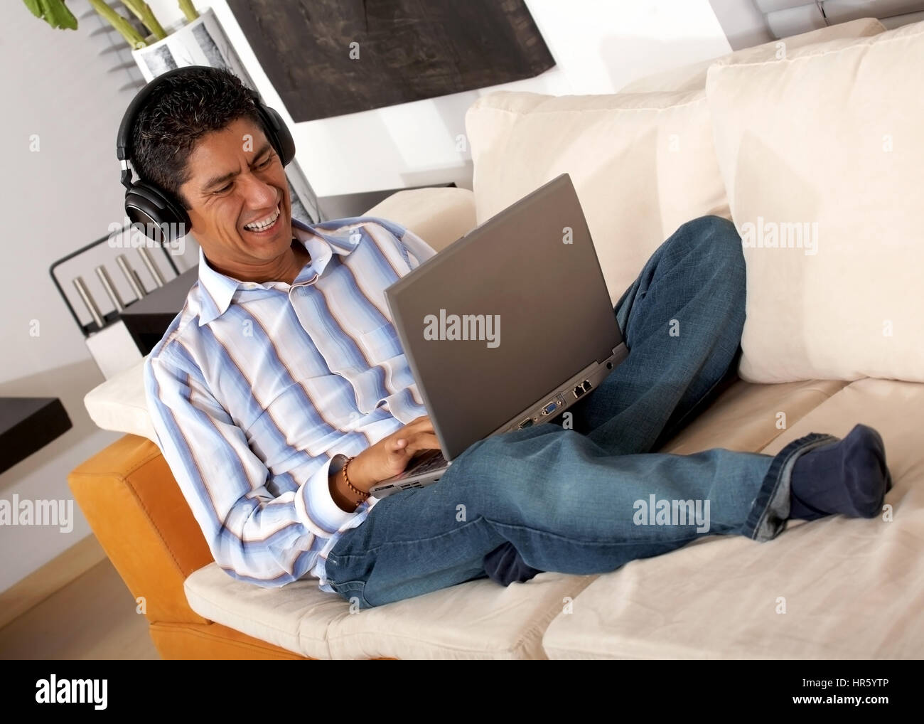 Stereo typing hi-res stock photography and images - Alamy