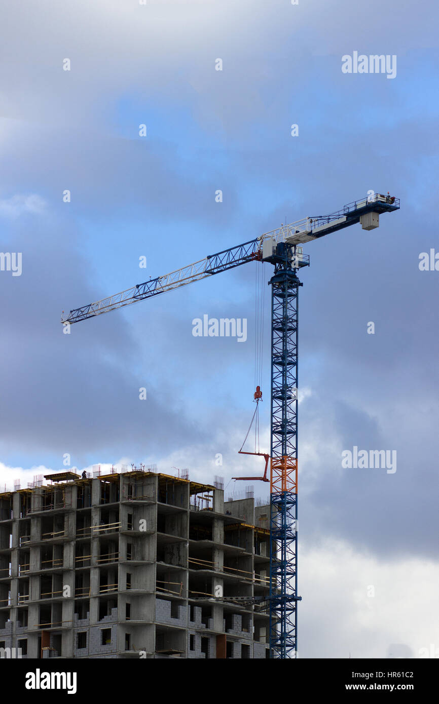 Tower crane used in the construction of multi-storey buildings Stock ...