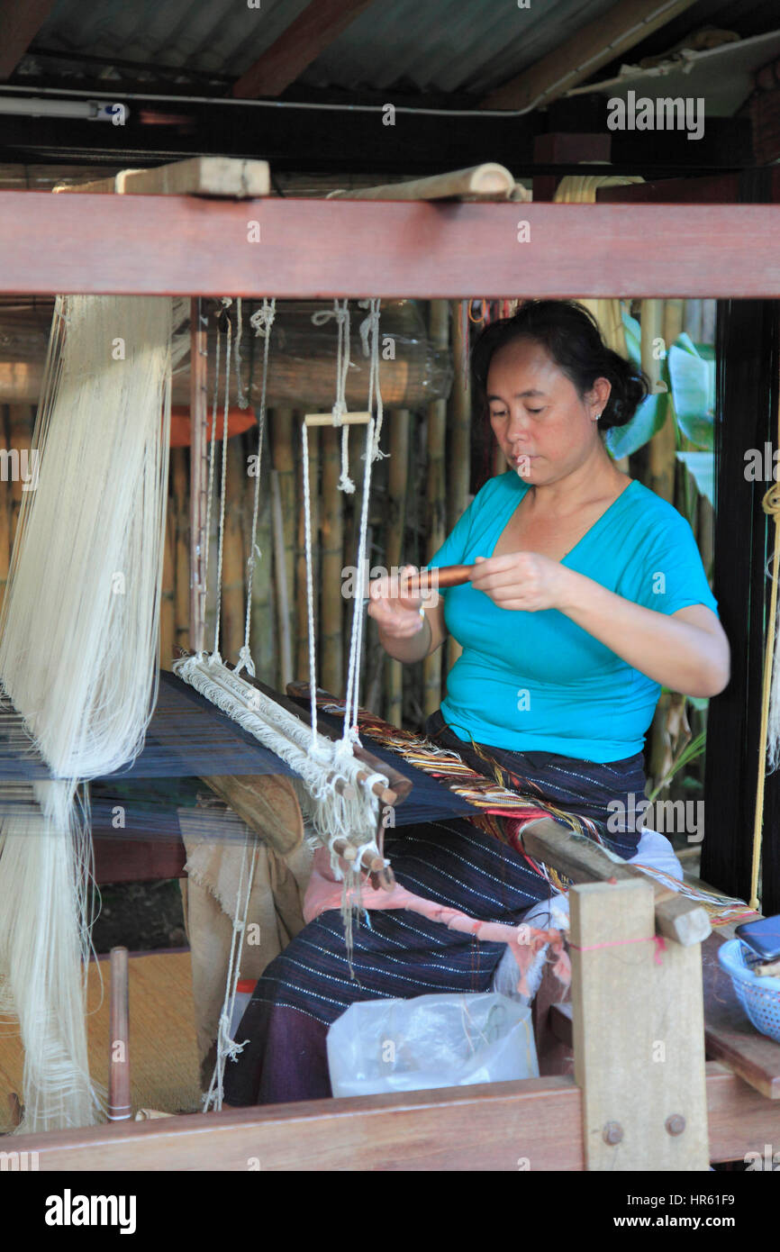 Weaver working hi-res stock photography and images - Alamy