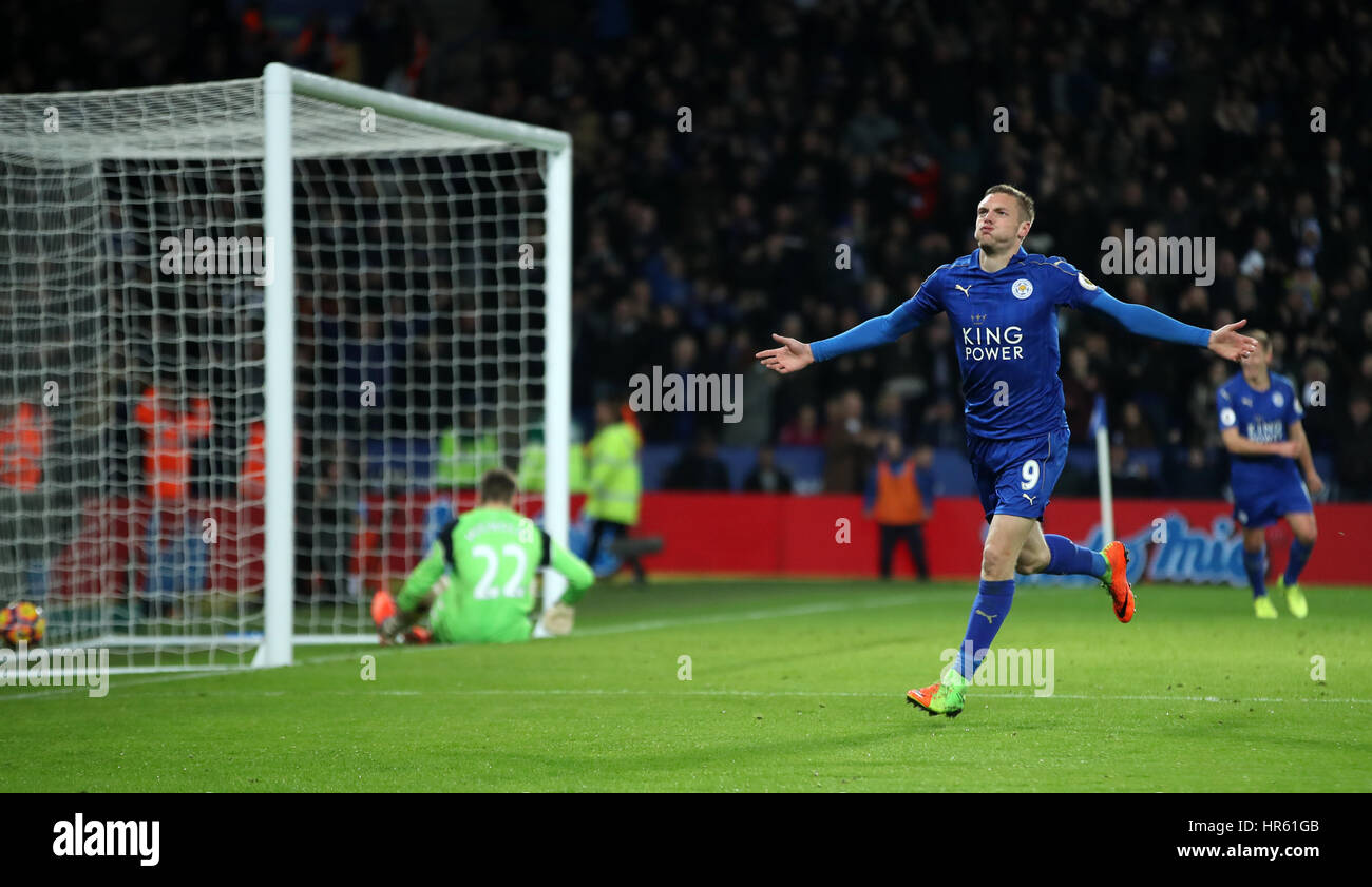 Leicester City's Jamie Vardy celebrates scoring his sides third goal ...