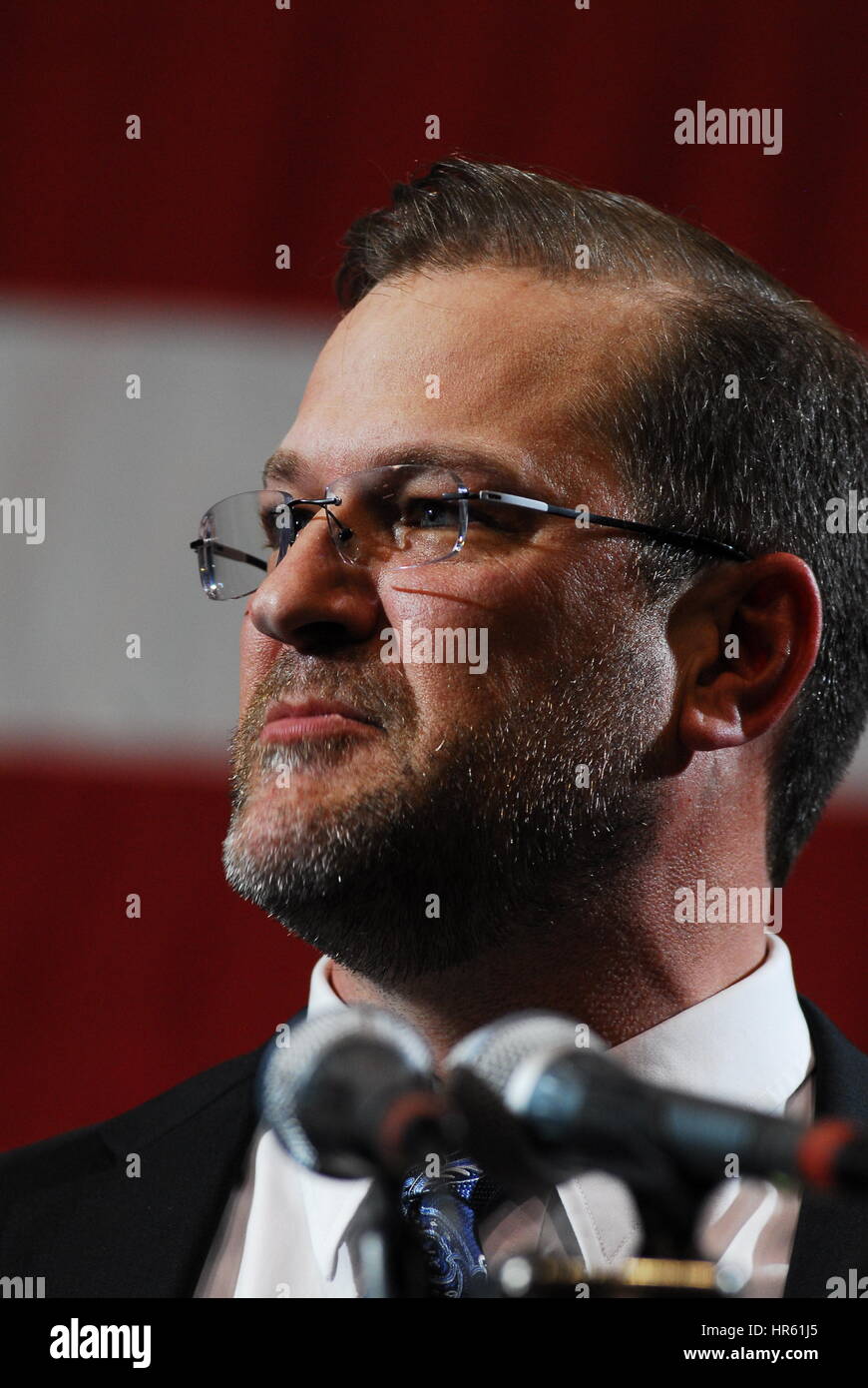 Lawyer army veteran james thompson hi-res stock photography and images ...