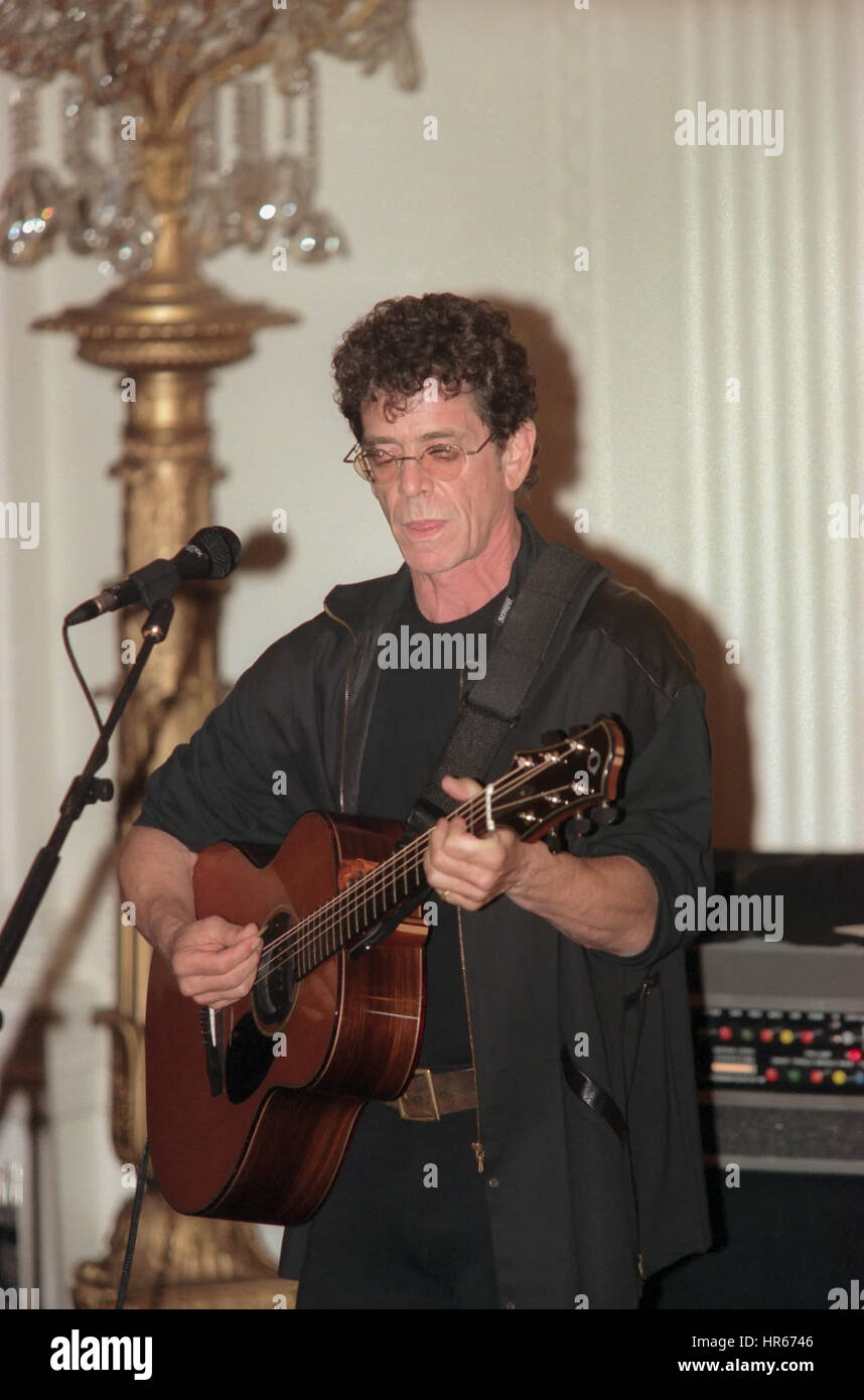 Legendary musician Lou Reed performs for the first time at the White ...
