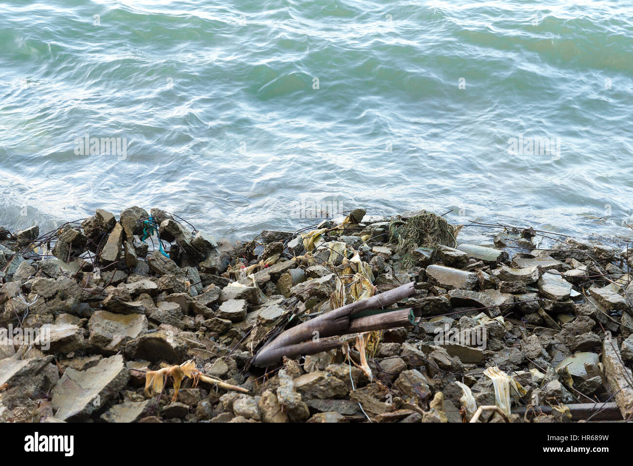 Muddy shore of Pattaya in the summer Stock Photo - Alamy