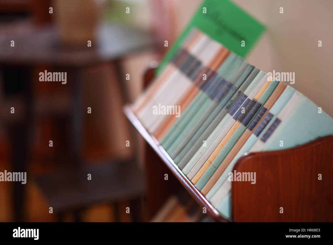 Public library reference desk hi-res stock photography and images - Alamy