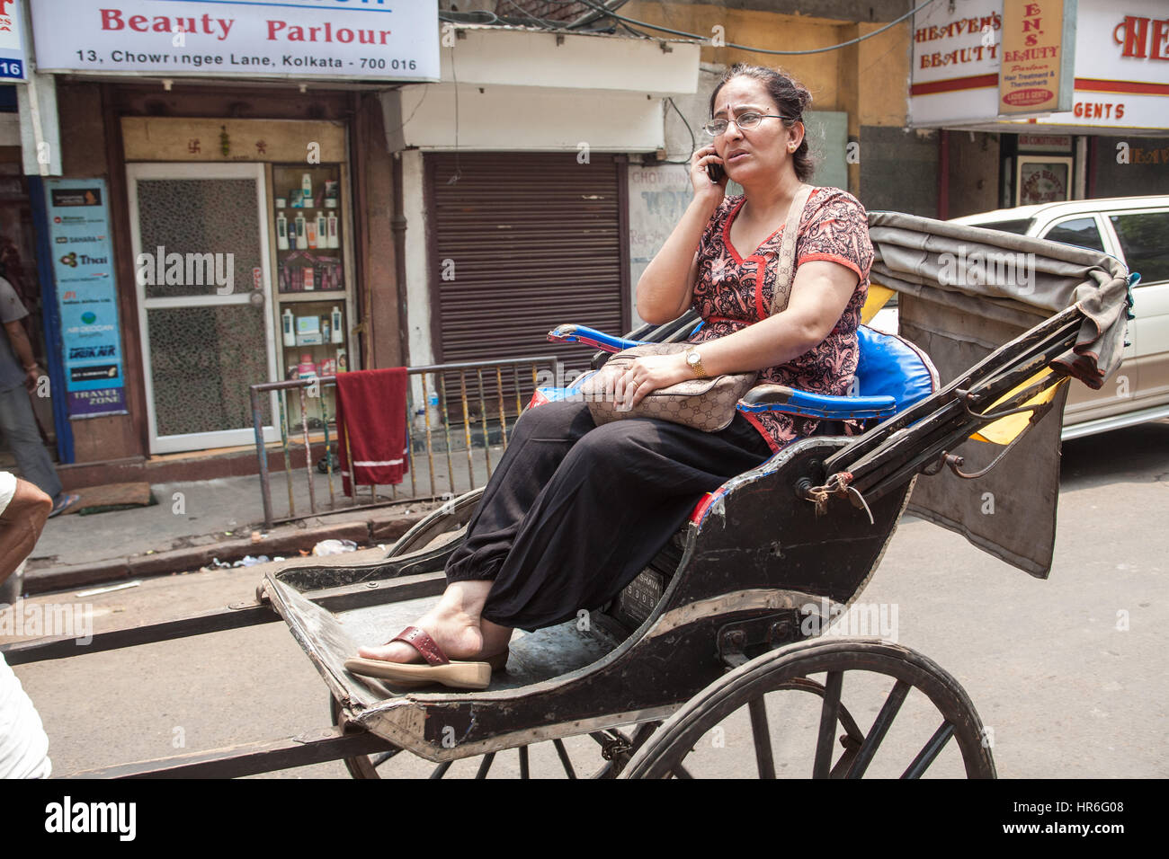 Human,pulled,rickshaw,City of Joy,traffic,congestion,Ambassador,yellow ...