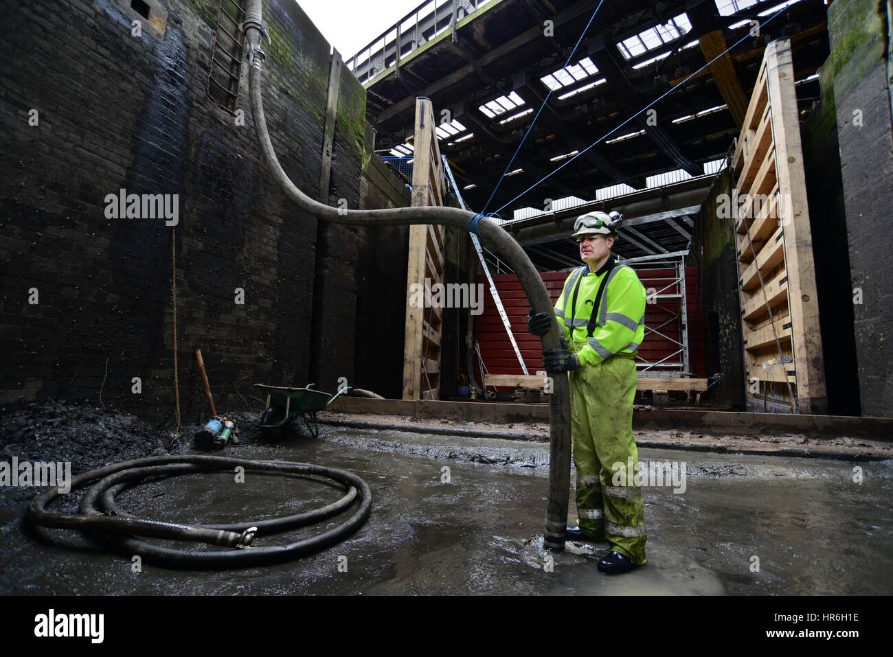 Doncaster canal hi-res stock photography and images - Alamy