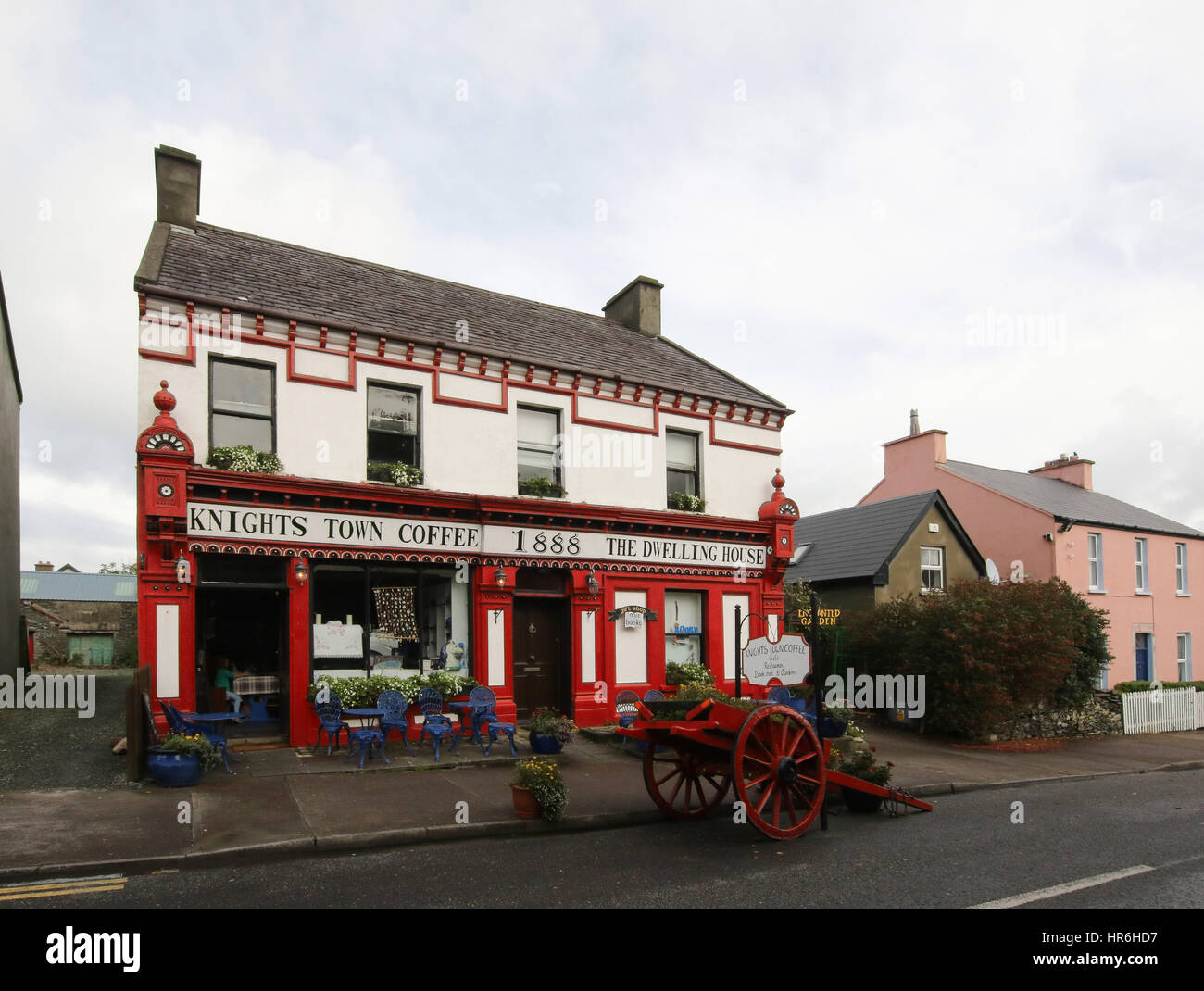 Cafe valentia island hi-res stock photography and images - Alamy