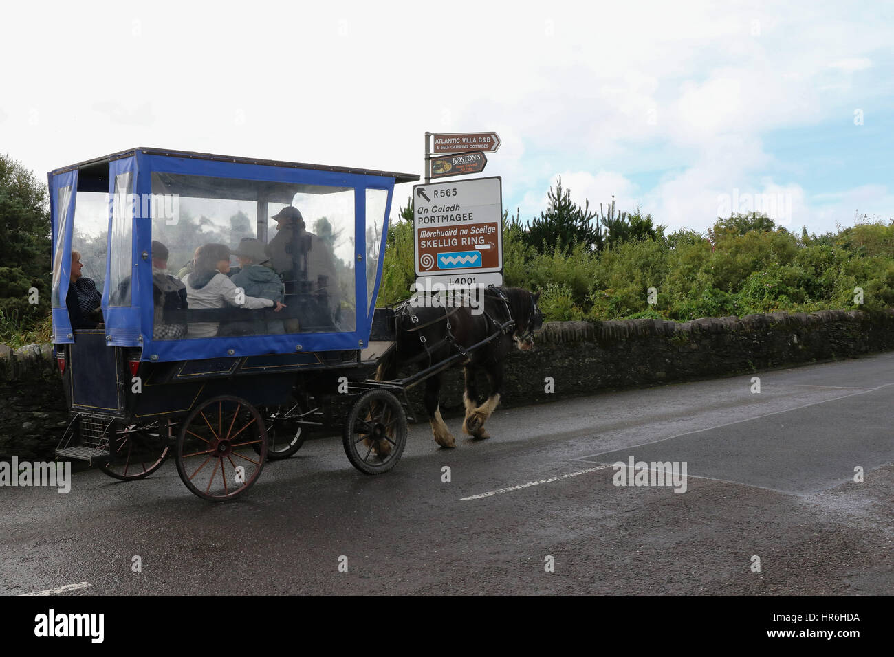 Horse And Cart Ireland High Resolution Stock Photography and Images - Alamy