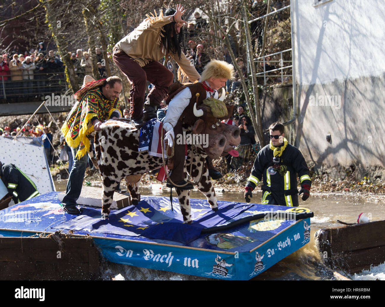 Tub boat track hi-res stock photography and images - Alamy