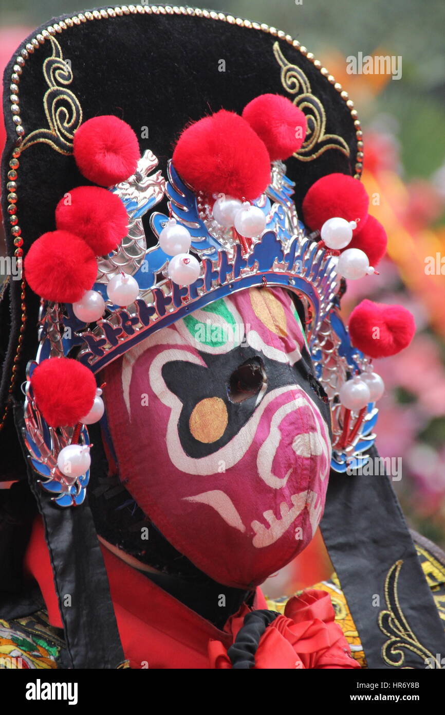 China sichuan province chengdu folk hi-res stock photography and images ...