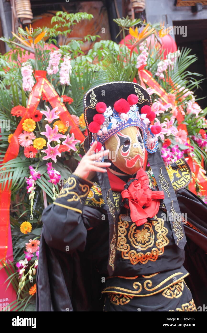 Face changing performance hi-res stock photography and images - Alamy