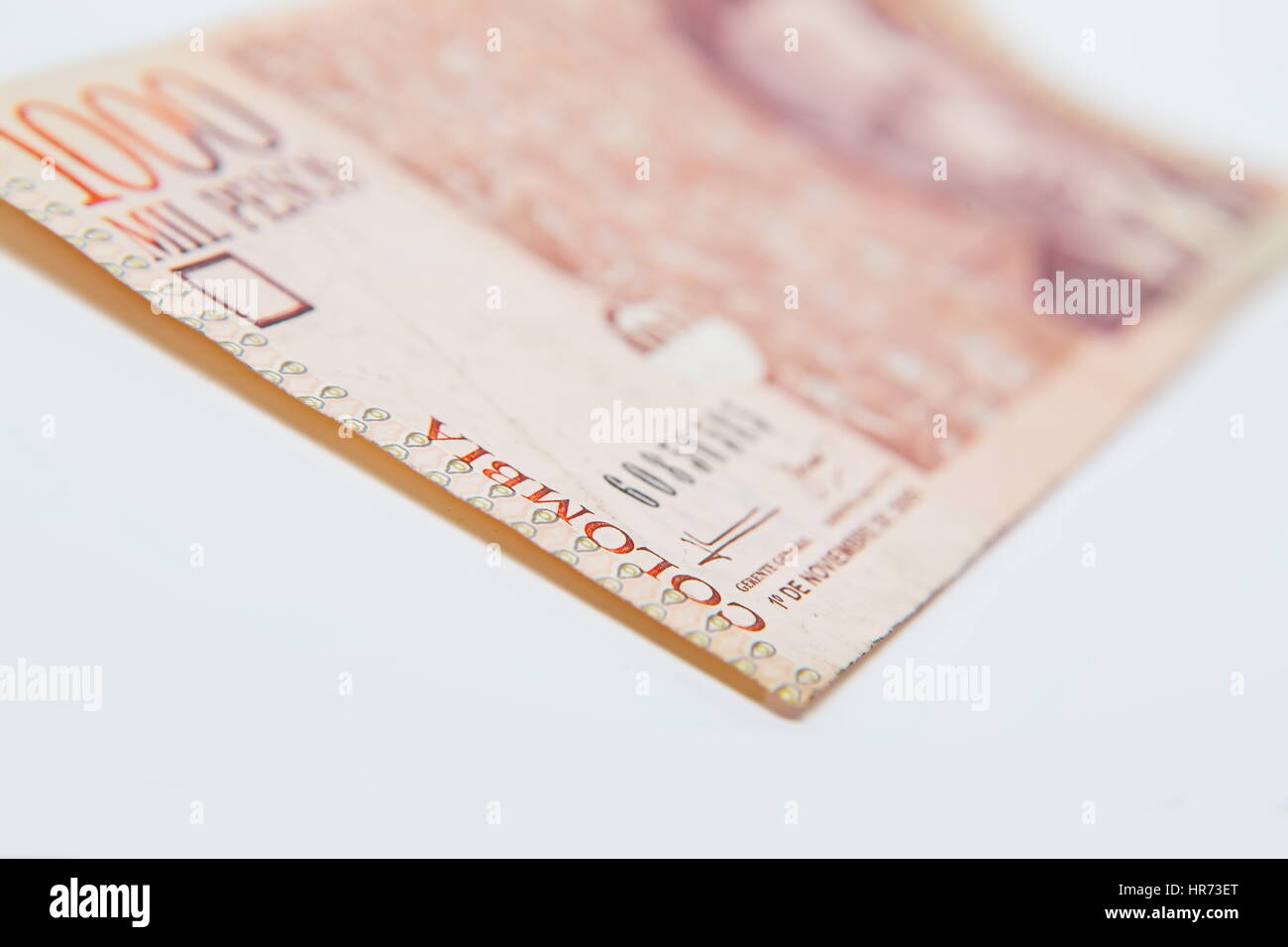 Colombia peso currency note sign hi-res stock photography and images ...