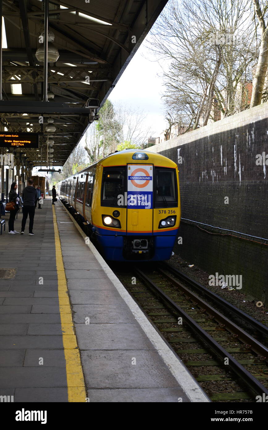 UK, London, Queen's Park Station, Overground Stock Photo - Alamy