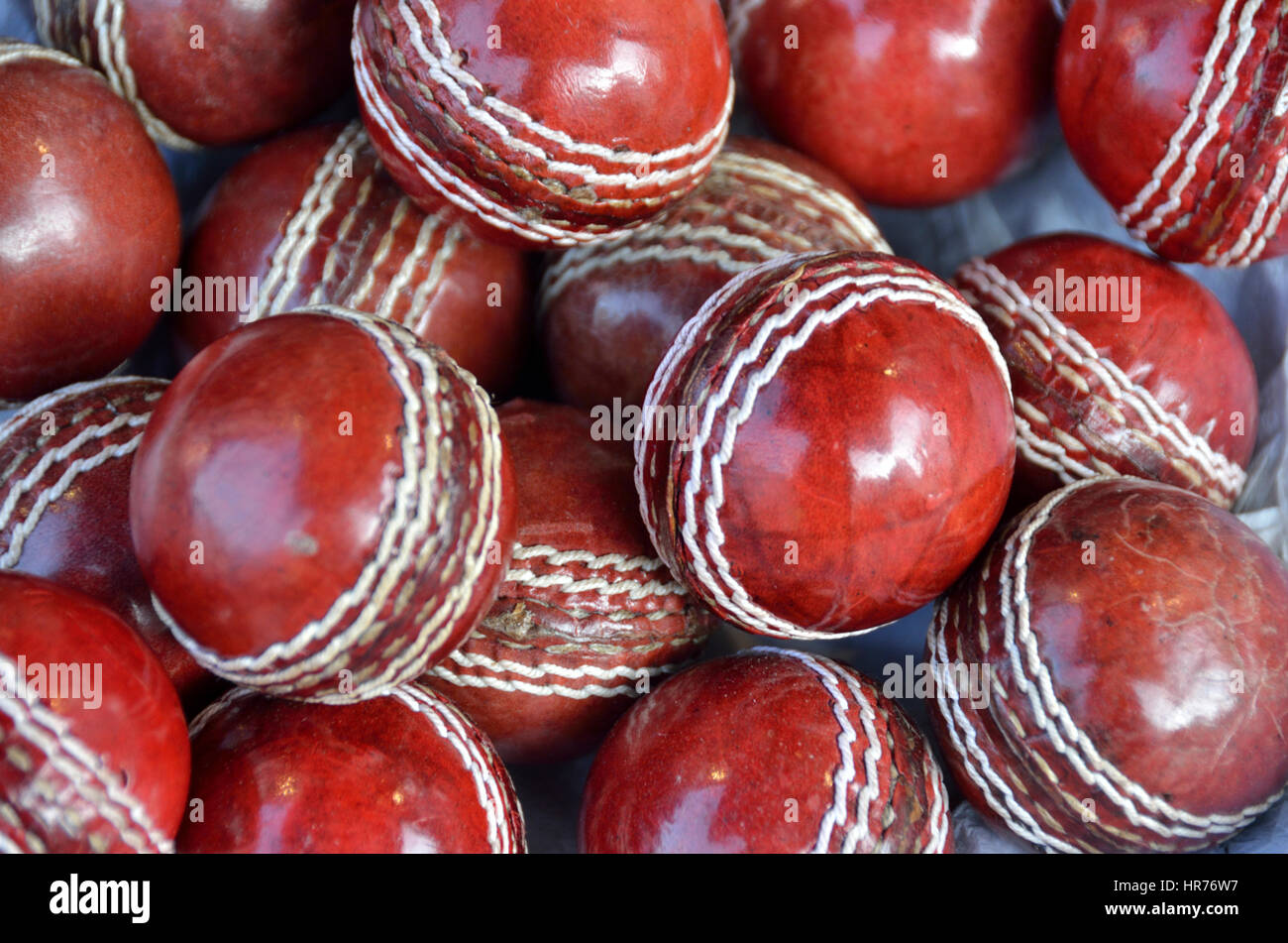 Cricket balls hi-res stock photography and images - Alamy