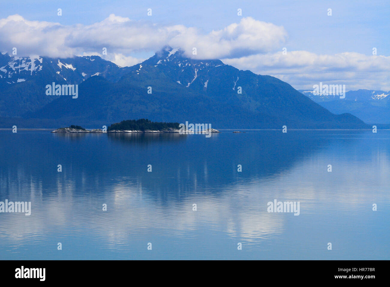 Beautiful Alaskan landscape with mountains and still waters Stock Photo ...