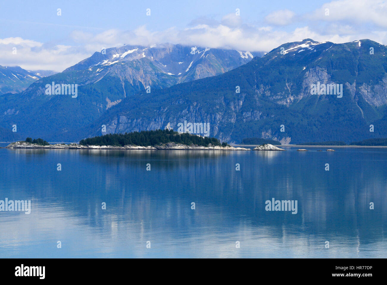 Beautiful Alaskan landscape with mountains and still waters Stock Photo ...