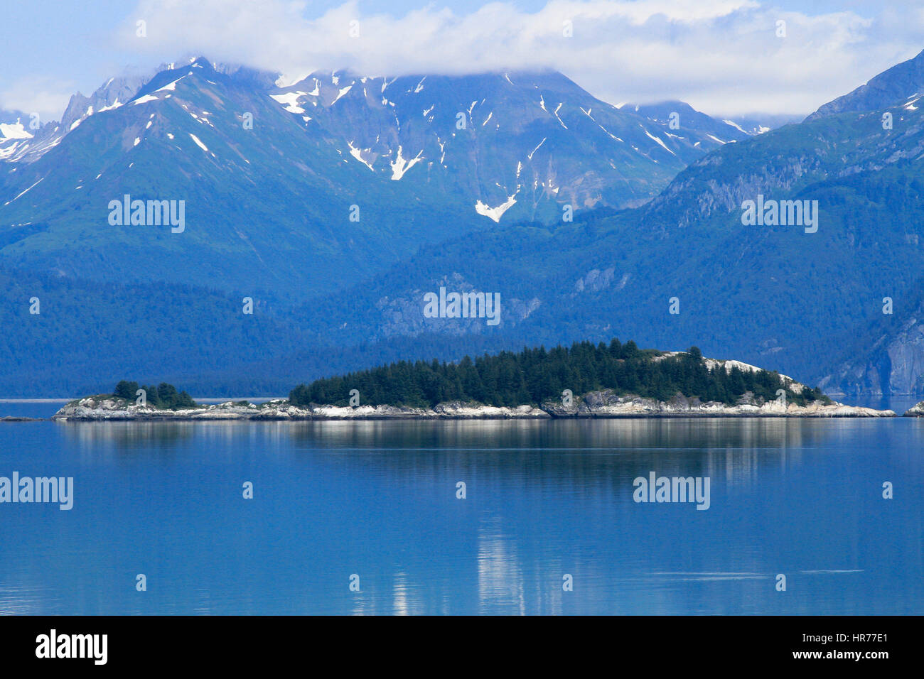 Beautiful Alaskan landscape with mountains and still waters Stock Photo ...