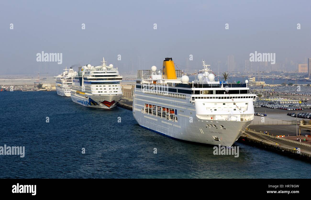 Dubai cruise terminal hi-res stock photography and images - Alamy