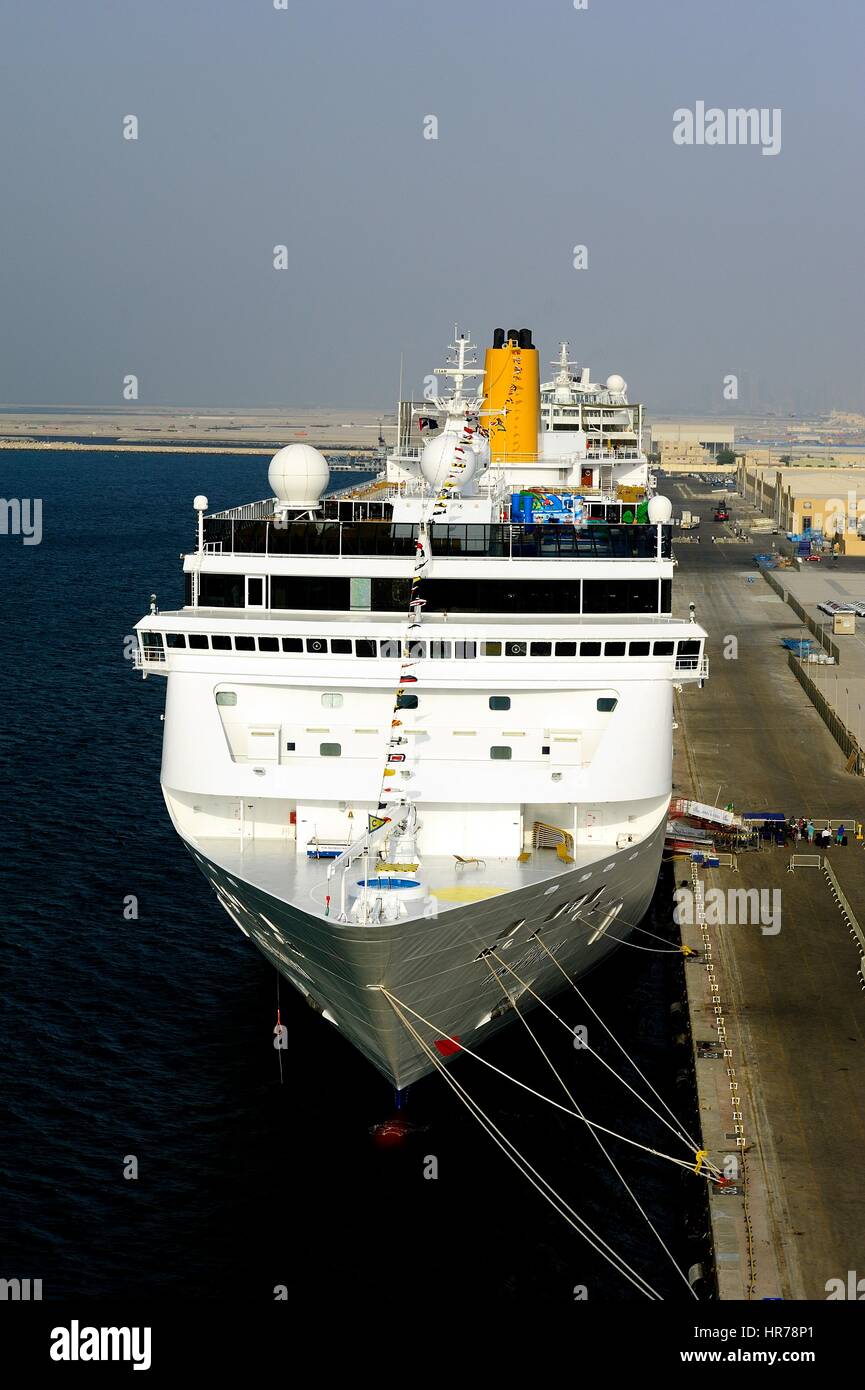 Dubai rashid port hi-res stock photography and images - Alamy