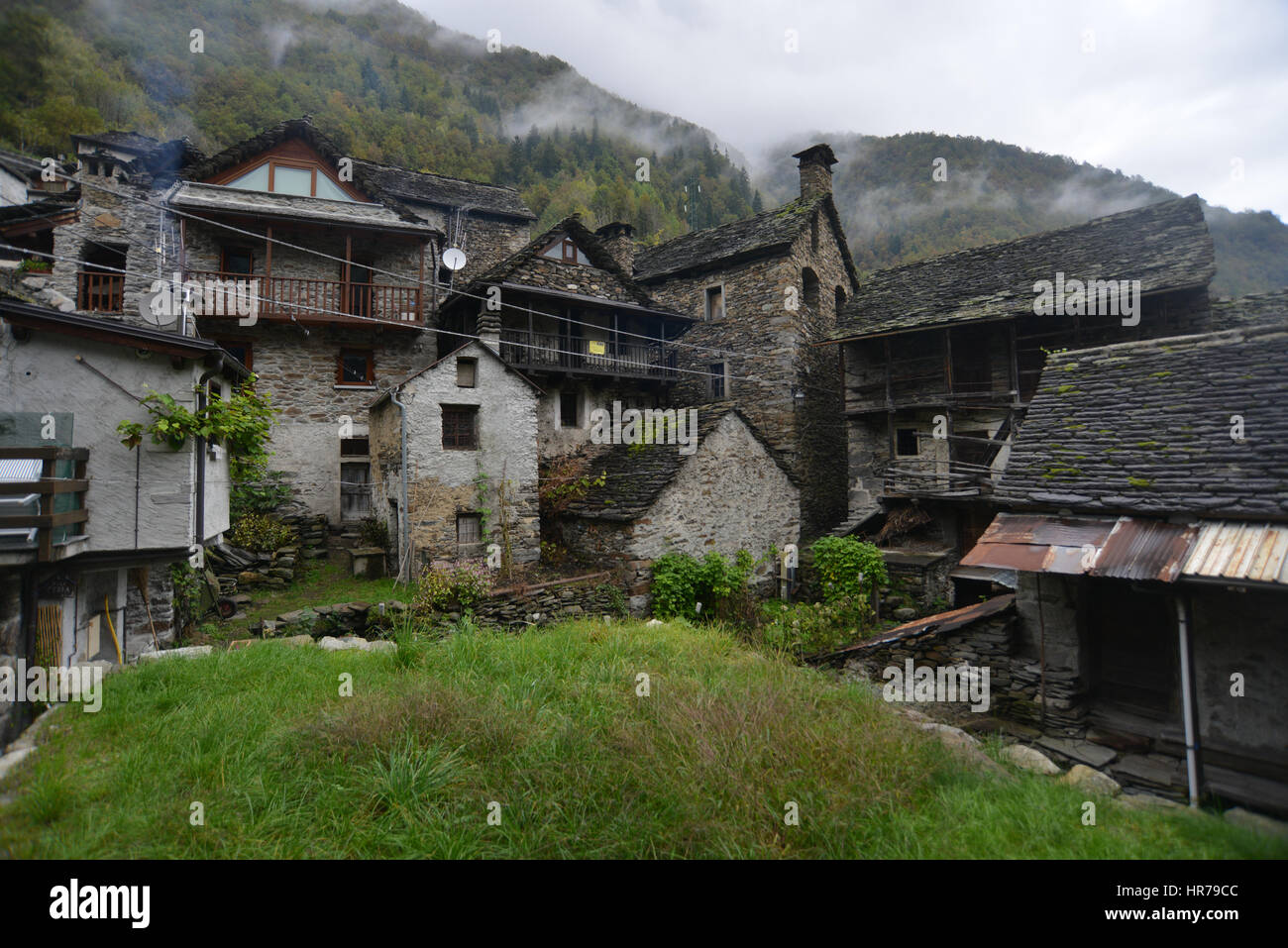 Val d'Ossola, Valle Antrona, Paese di Viganella Stock Photo - Alamy
